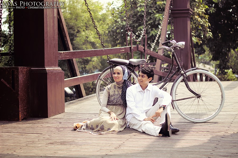 Pose Prewedding dengan Hijab 2015 | Album Wedding