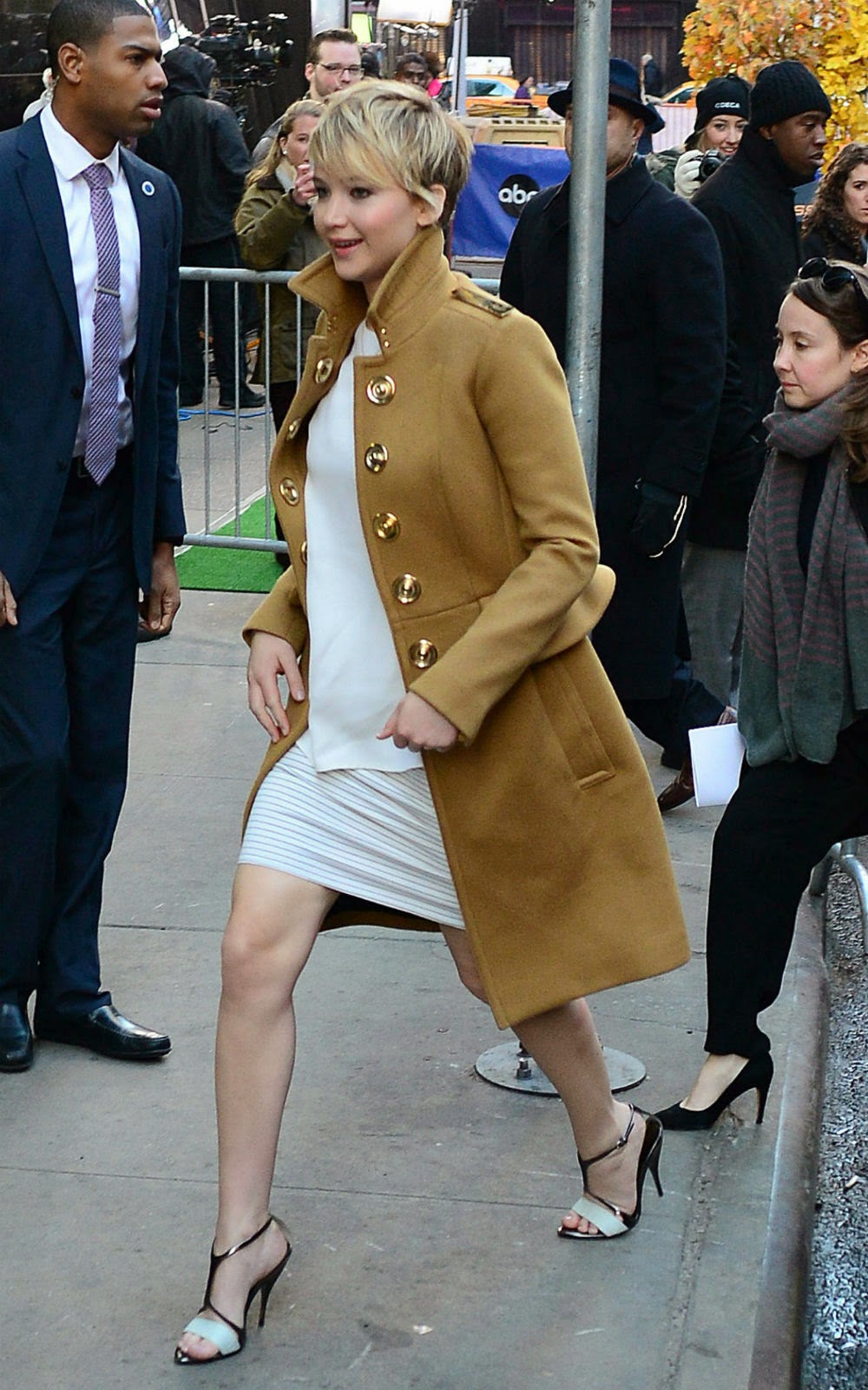 Celebrity Casual Style for Your Daily Look: JENNIFER LAWRENCE CASUAL STYLE