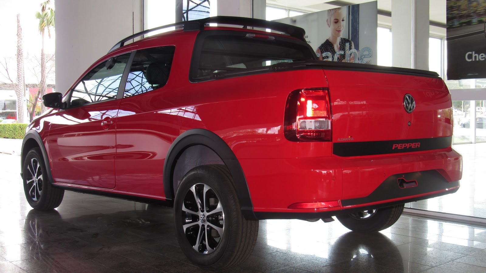 Volkswagen Saveiro Pepper é alternativa para quem valoriza estilo esportivo