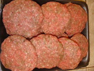 Six Paper Plates: Hamburger Steak