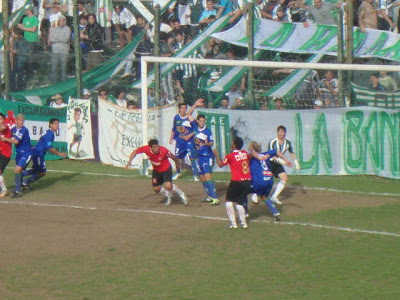 Revista Tribuna Roja: Defensores trajo un punto valioso de la cancha de ...