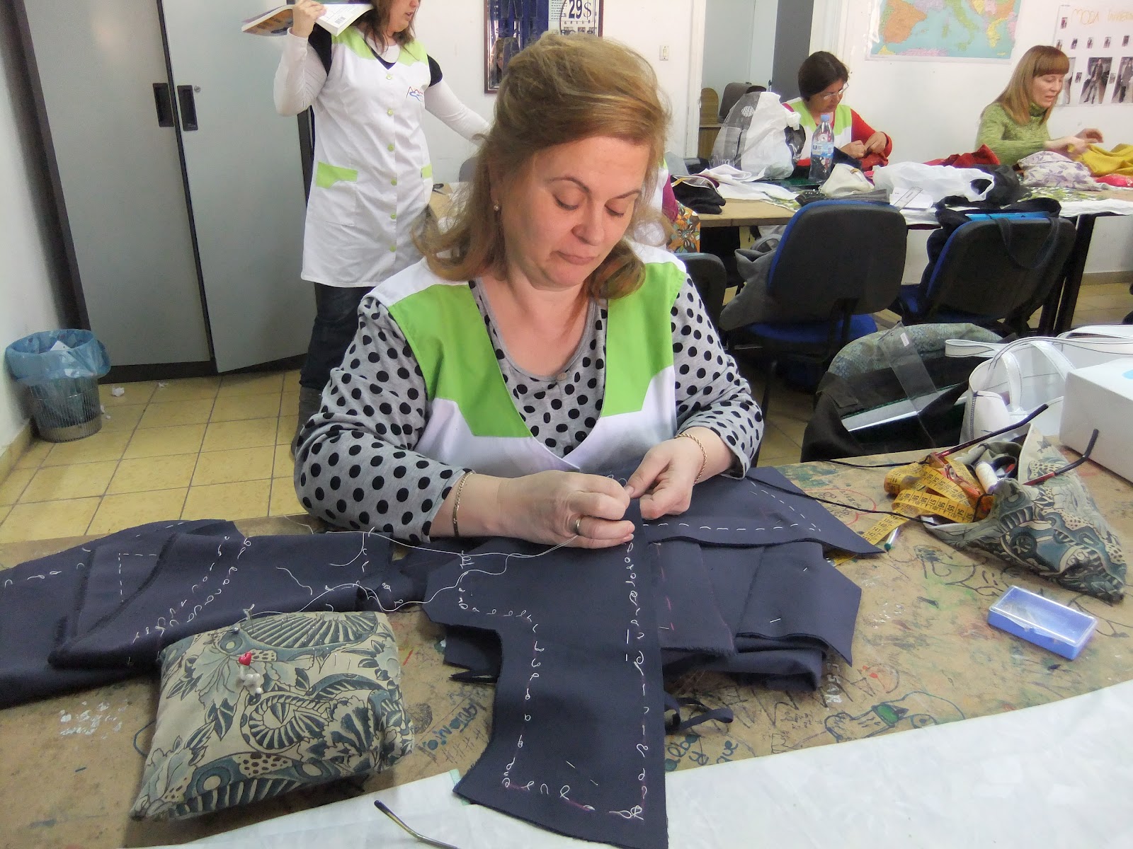 ENTRE TELAS: RECORDANDO; CLASES DE MODISTERIA