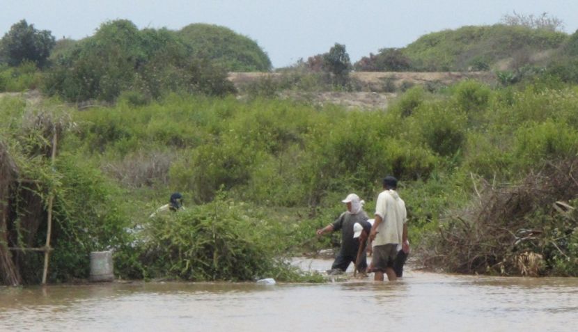HC & ASOCIADOS: Chiclayo: desborde del río Reque inundó unas 150 ...