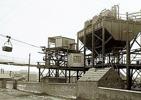 Featherstone's Three Collieries: Ackton Hall