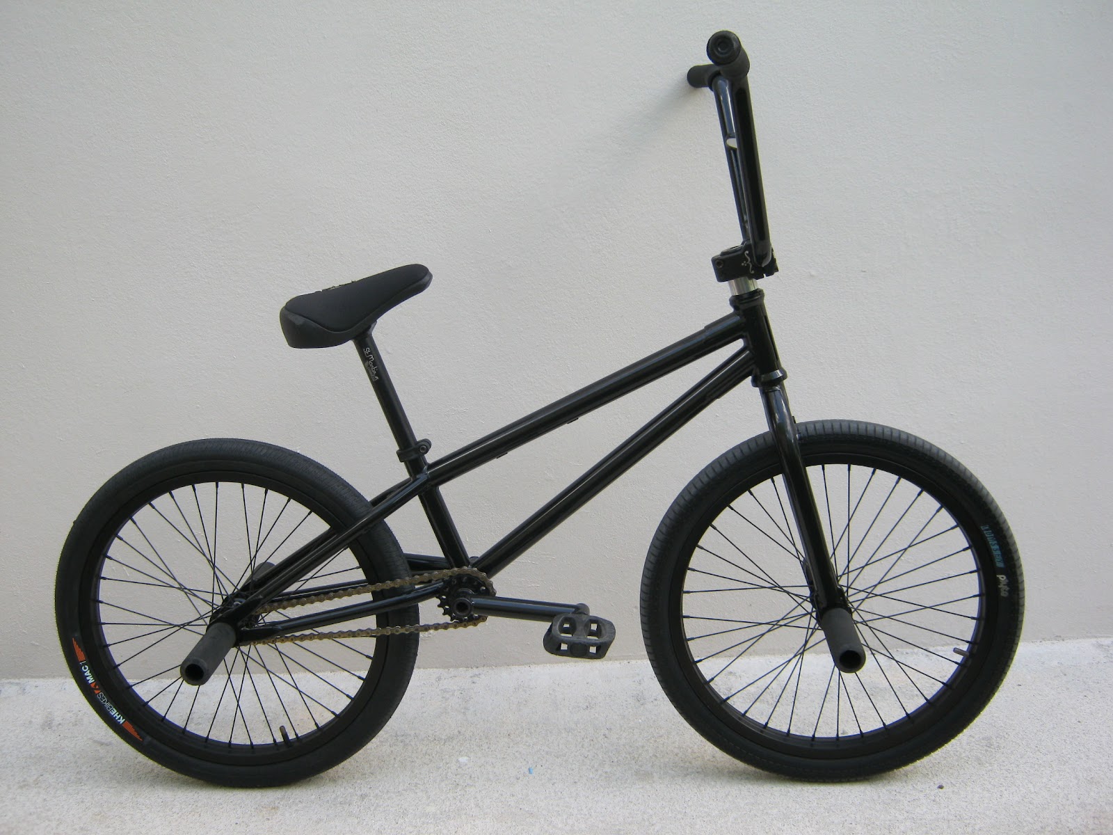 islaflat: Bike Check- Ramón