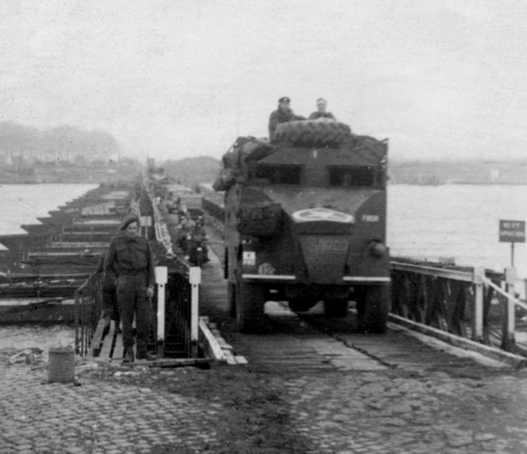 Panzerserra Bunker- Military Scale Models in 1/35 scale: AEC Dorchester ...