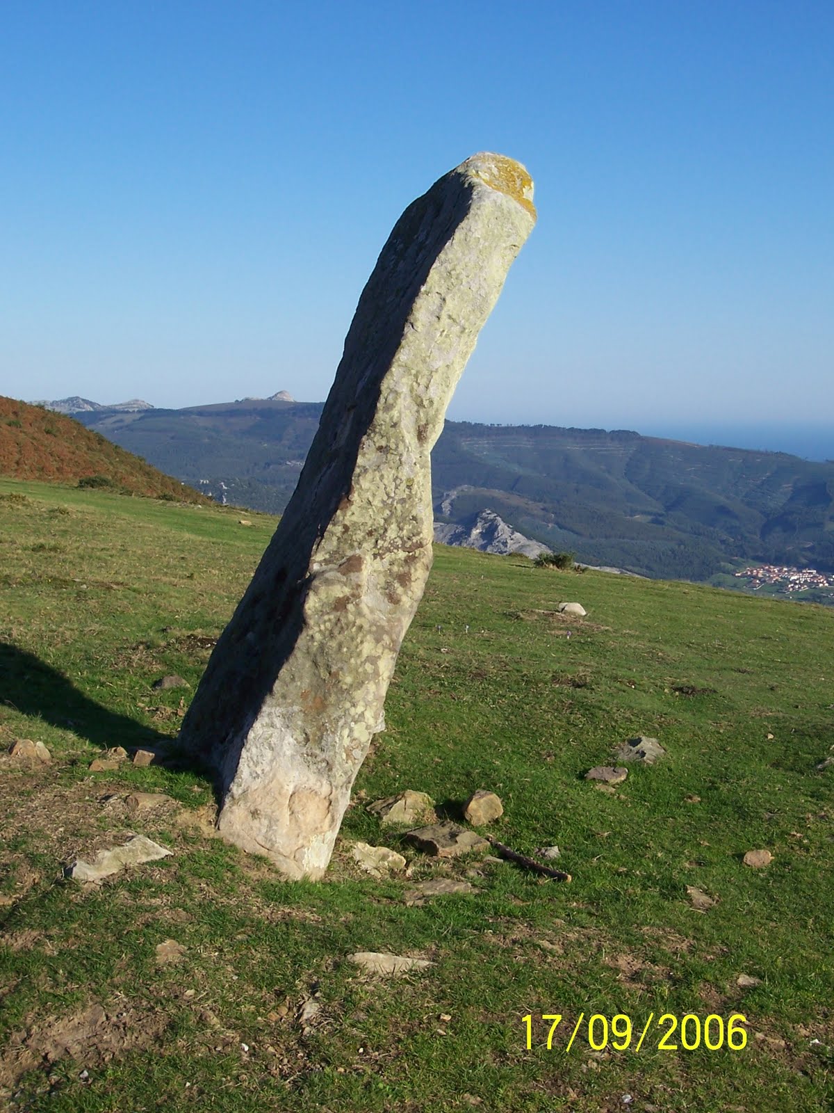 Historia de España – Luiselli: Arte megalítico: Menhir