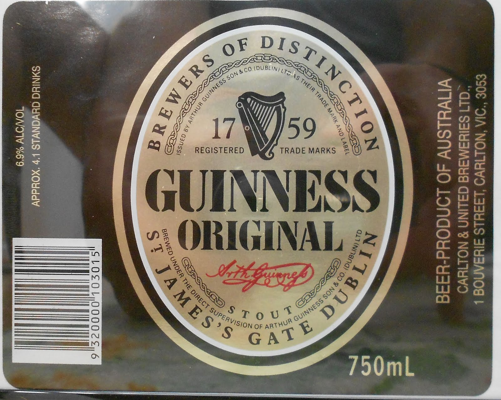 Guinness Collection: Labels, Carlton Ware, Wade, Gilroy, Doctors Books ...