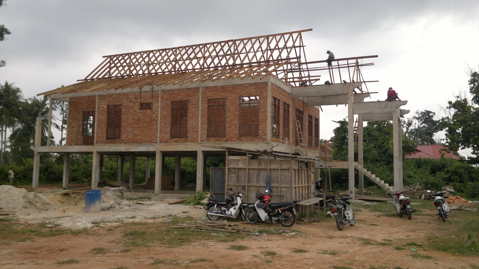 Hartanah Property Terengganu: Penyediaan Bumbung Rumah - External Views