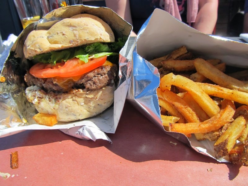 Burger Club - Winnipeg: Market Burger: 4/5