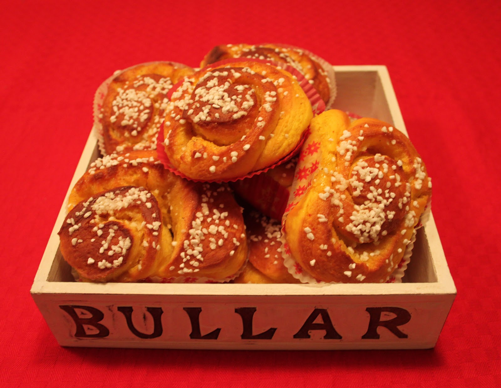 Cupcakesfluffan: Saffransbullar med vanilj