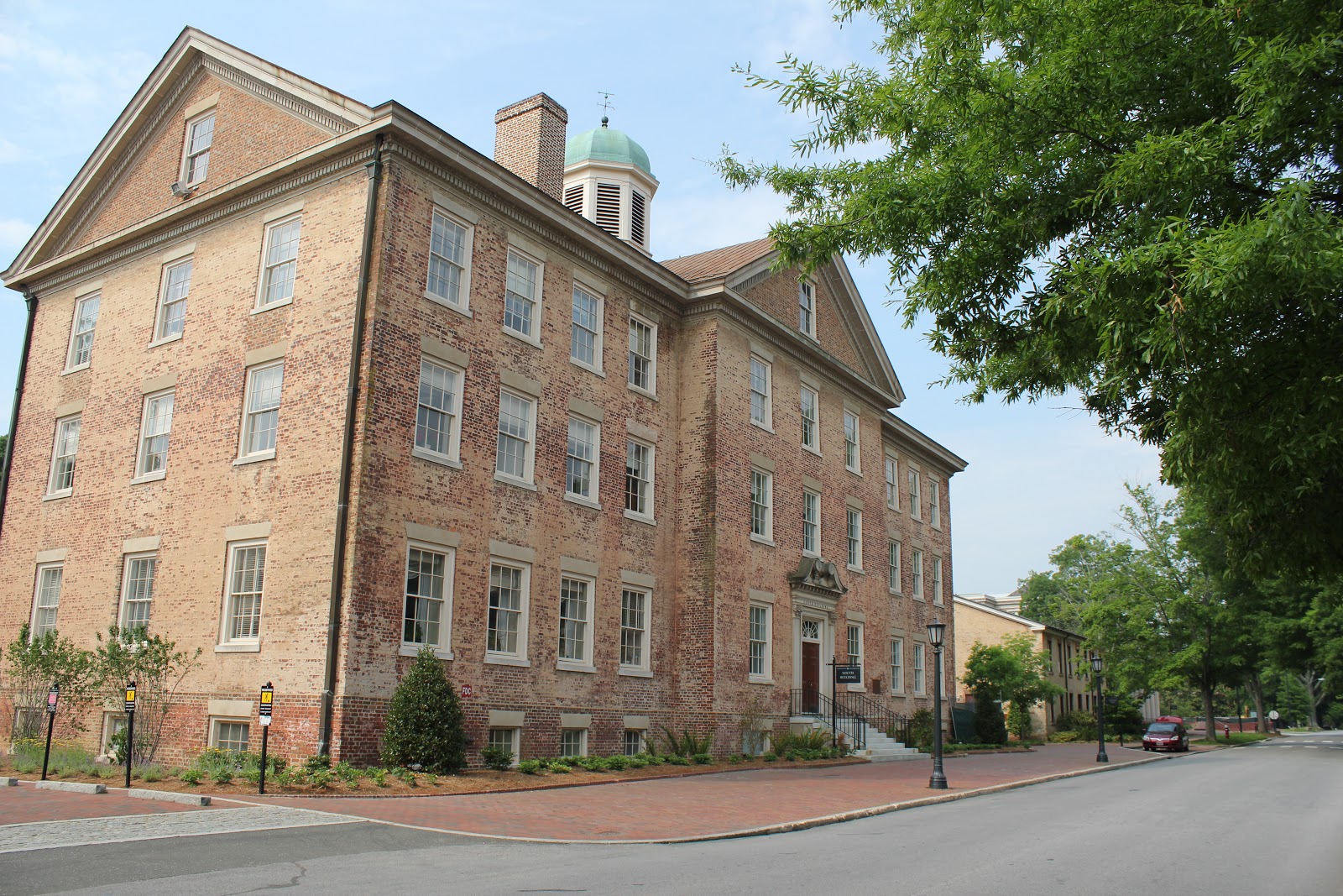 Life in the suburb!: Chapel Hill