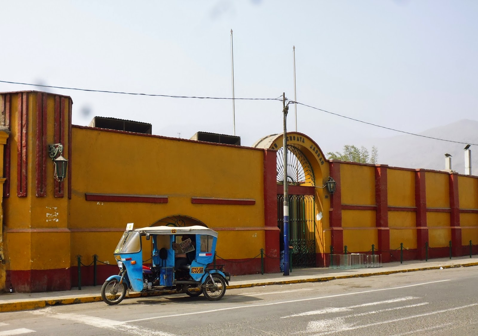 LUGARES TURÍSTICOS EN PERÚ: PARQUE CENTRAL DE SANTA CLARA (ATE VITARTE)