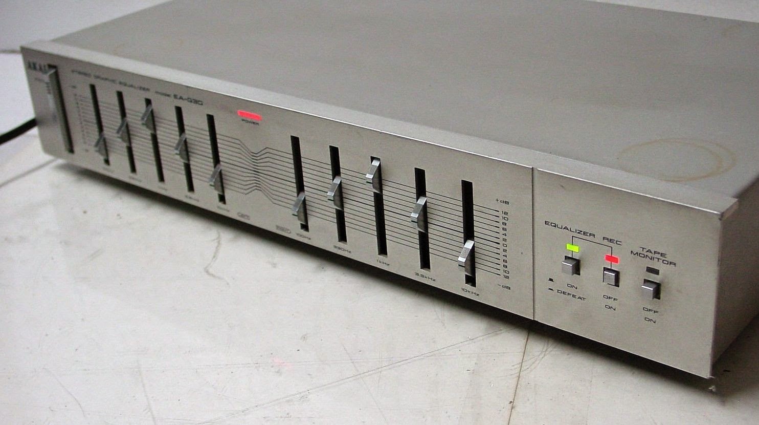 Akai EA-G30 - Graphic Equalizer | AudioBaza