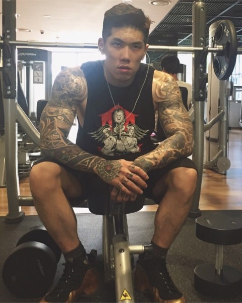 MONSTER WOOFAM: MONSTER WOO 몬스터우 KIM YOUNG WOO 김영우