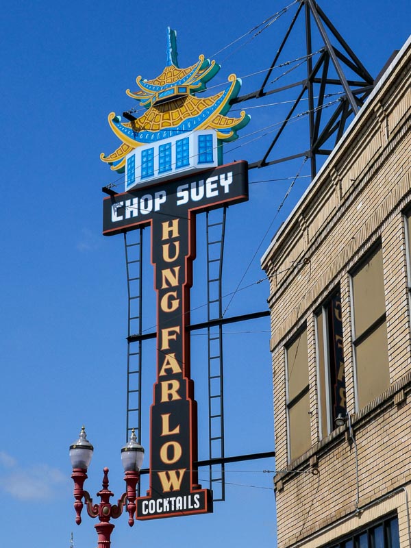 Victor Bloomfield Photo: Old-Time Signs