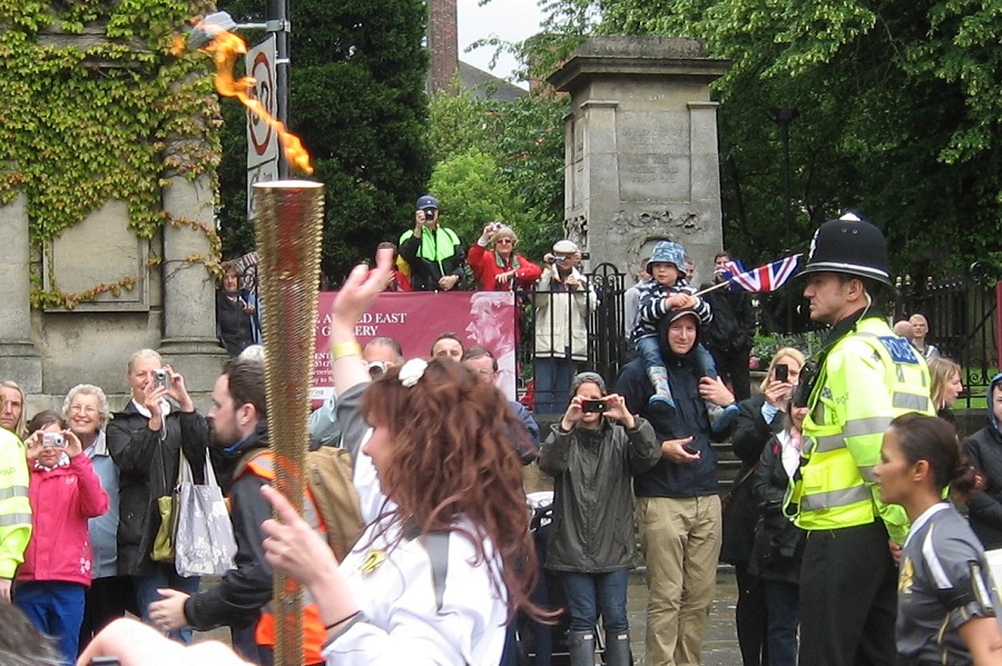 Kettering Art News: Olympic Torch Comes to Town