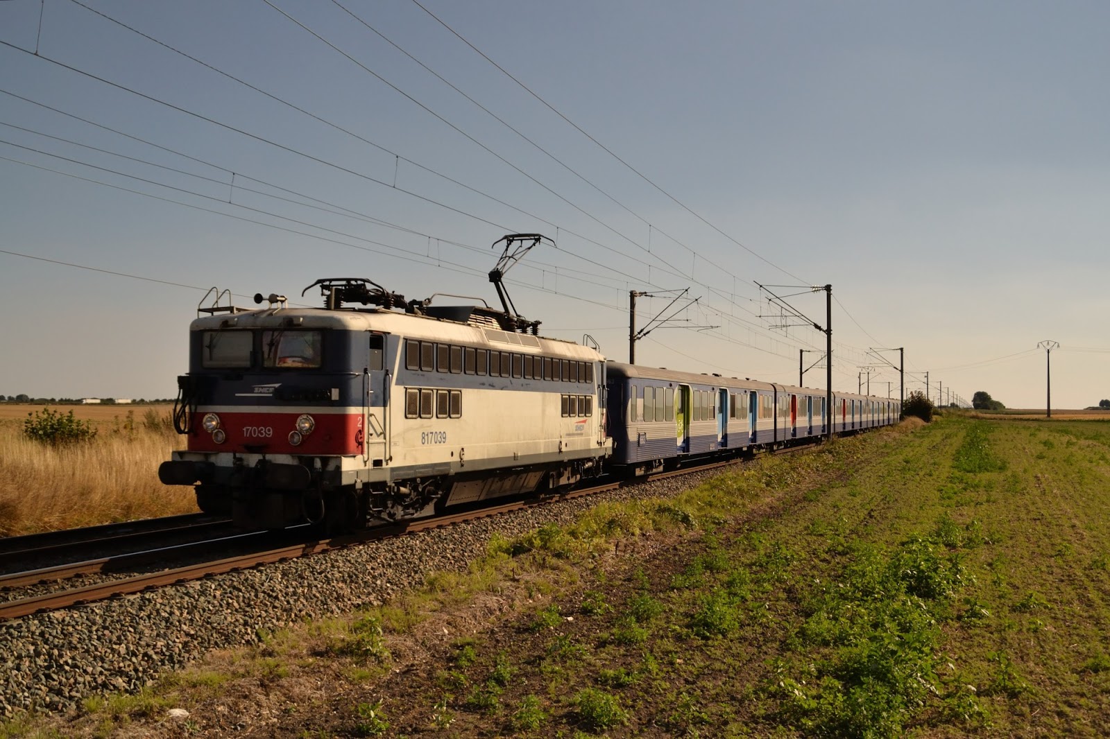 LA PASSION DU TRAIN: BB 17000 quelques photos.