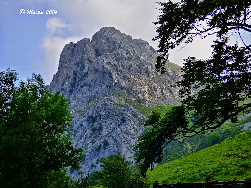 Miradas Cantábricas: Roqueros y otras cosillas en el AITZ TXIKI.