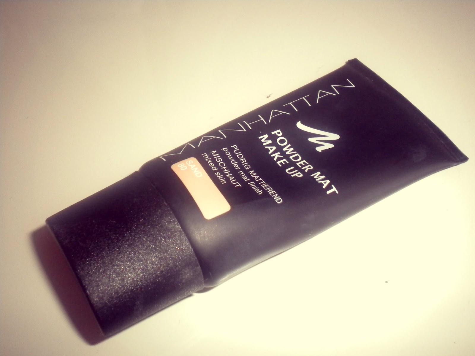 Manahattan Powder Mat Make Up - We ♥ beauty