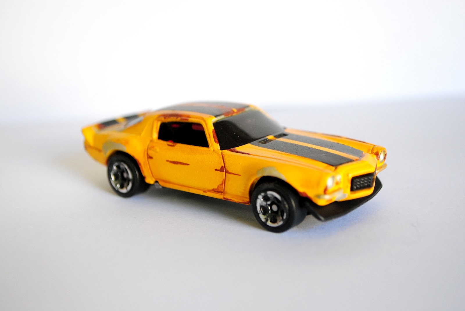 Spider Customs: Camaro Bumblebee Old Rusty
