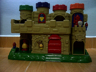 SPECIAL TOYS SHOP: CASTLE POUND-A-BALL