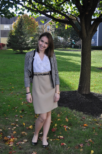 Spotlight: What to Wear to Work- Teacher's Edition! | All Size Fits One