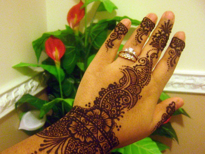 Latest Pakistani Indians And Arabic Mehndi Design Jewelry And Dresses Fashions 2012 2013 2014