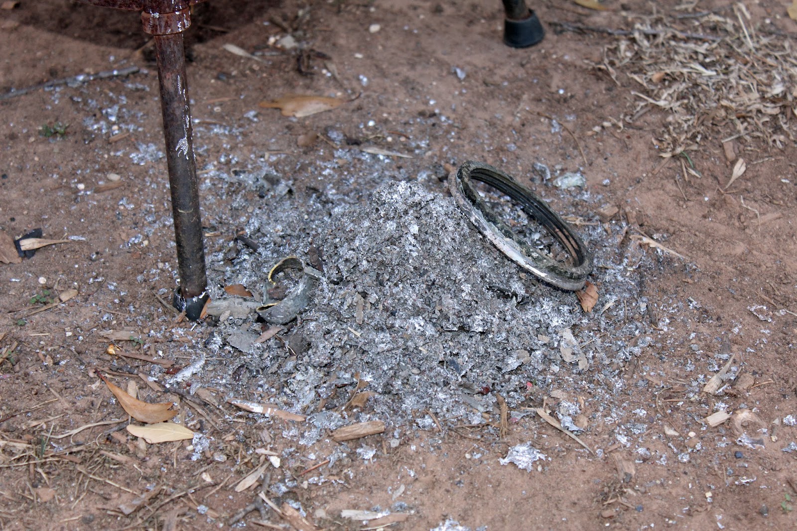 Building the "PocketShip" Pocket Cruiser: Keel Lead Pours, Gluing ...