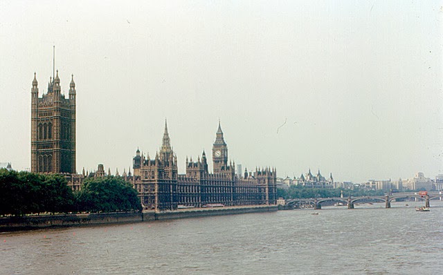 Street Scenes of London in 1968 ~ Vintage Everyday