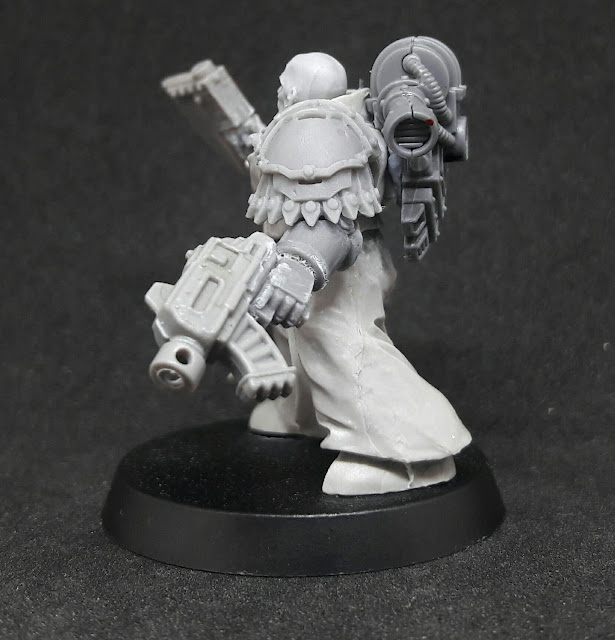30Kplus40K: Sons of Horus - Tarik Torgaddon Conversion