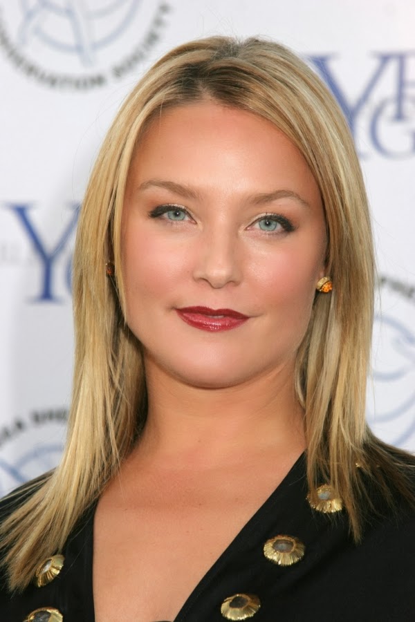 Information Dose: Elisabeth Röhm