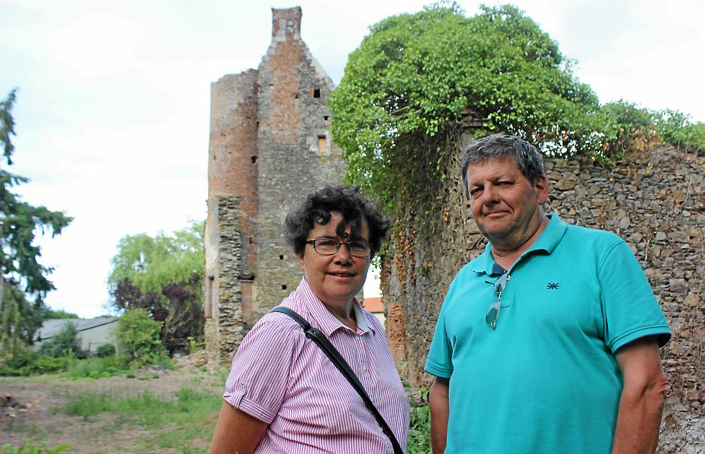 Association Vendée Militaire: Cazeau, (presque) la vie de château
