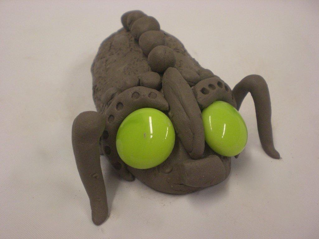 Oogly: Clay Flies in August