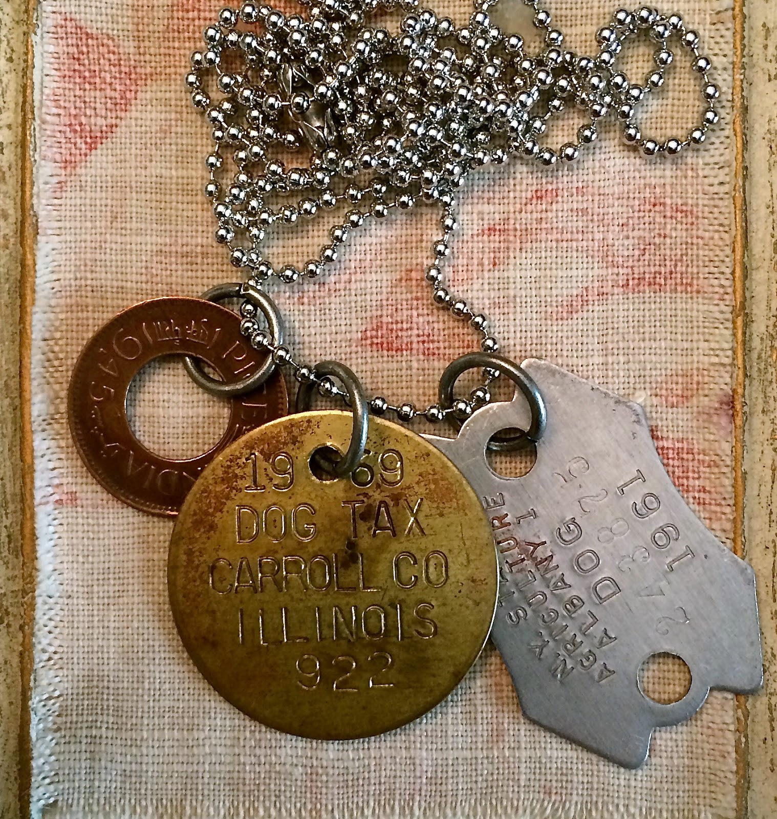 RobinsEggBlue: The Modern Dog Tag