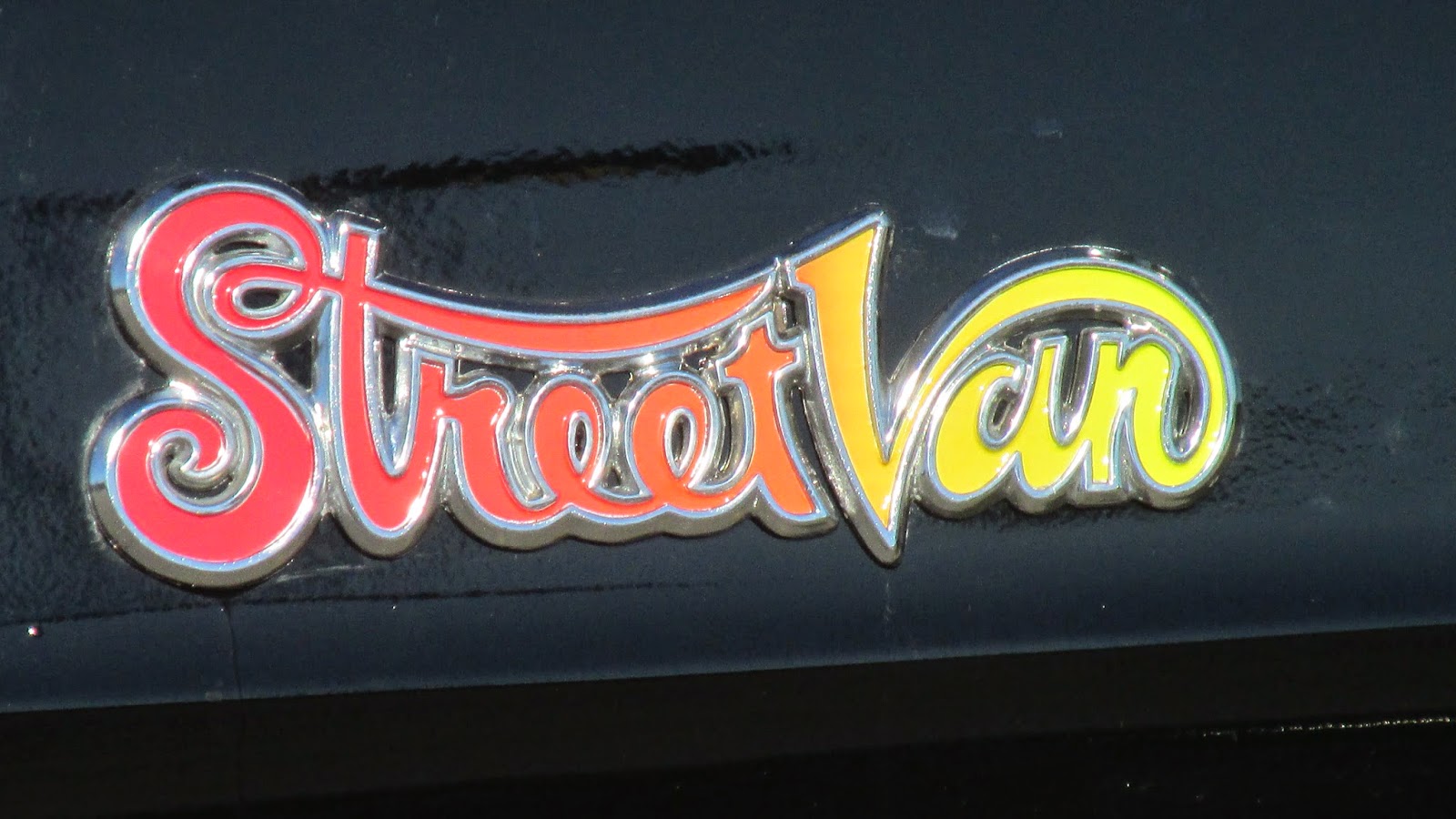 Luke Bruheim: Dodge Street Van