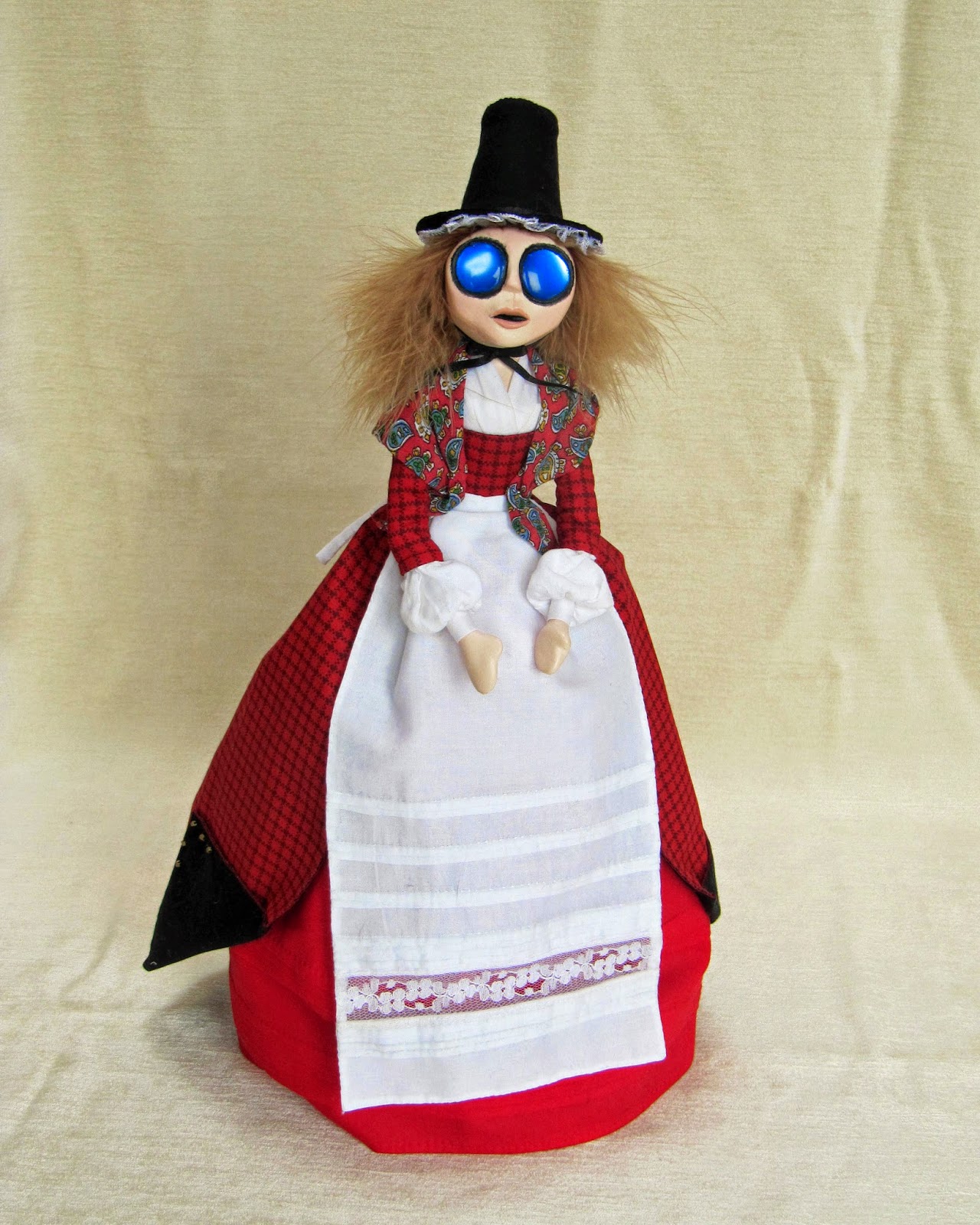 Natasha Morgan Art Dolls: Gwyneth - A Traditional Welsh Lady