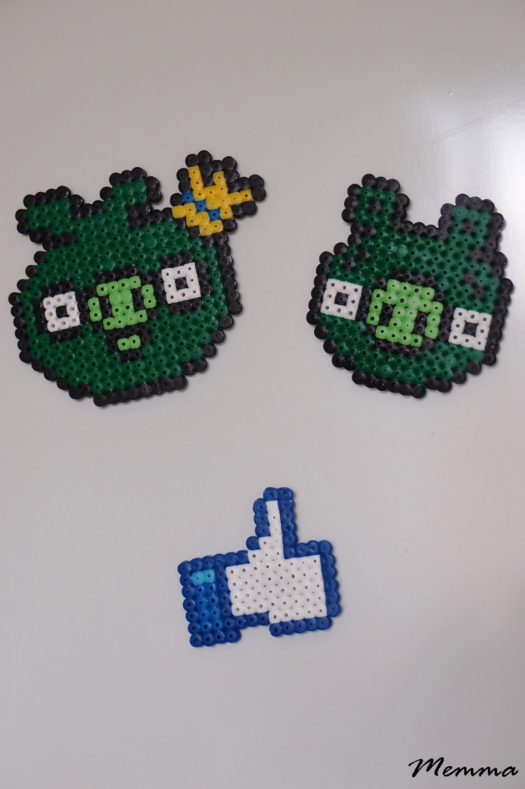 Puikkoillen, koukkuillen: Hamahelmi-magneetteja