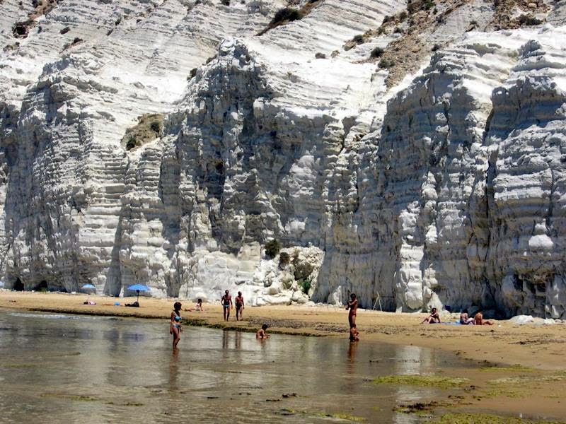 Mail2Day: Scala dei Turchi - The White Limestone Cliff (17 pics)