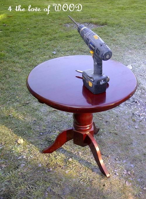 4 the love of wood: TYPOGRAPHY FURNITURE - tables and stools