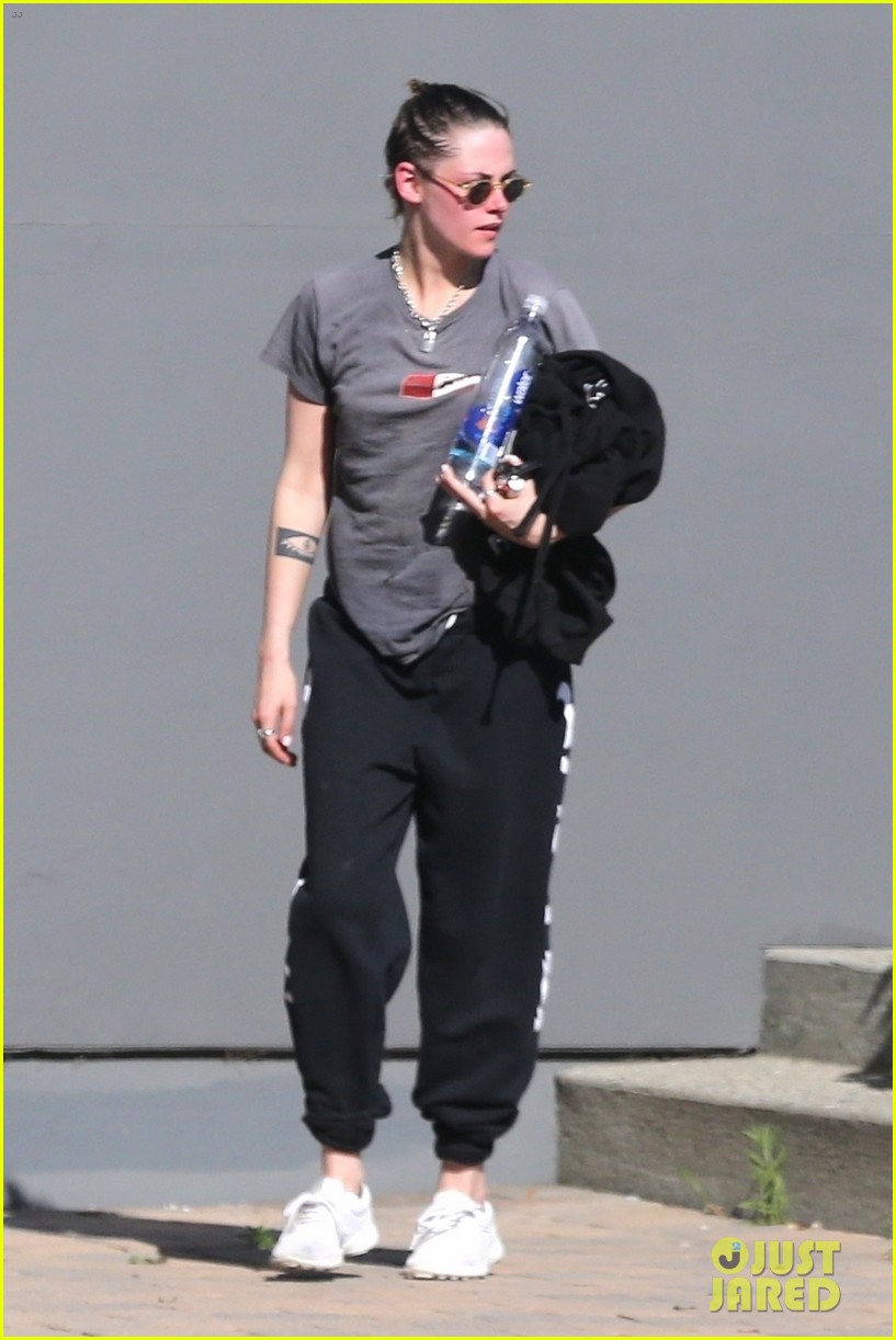All About Robsten: Nuove foto di Kristen a Los Angeles - 4 Giugno