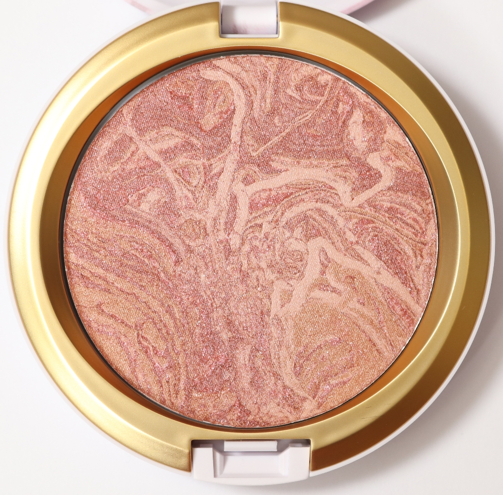 MacKarrie Beauty Style Blog: MAC Electric Wonder Iridescent Powder