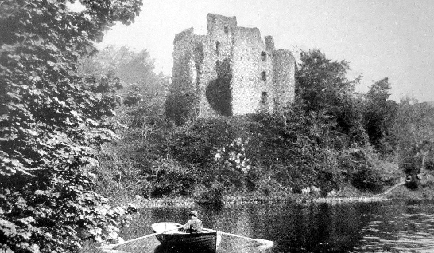 Tour Scotland: Old Photograph Invergarry Castle Scotland
