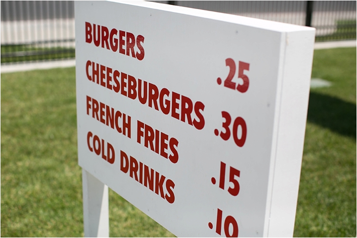 A Vintage In-N-Out Engagement Session | Southern California Wedding ...