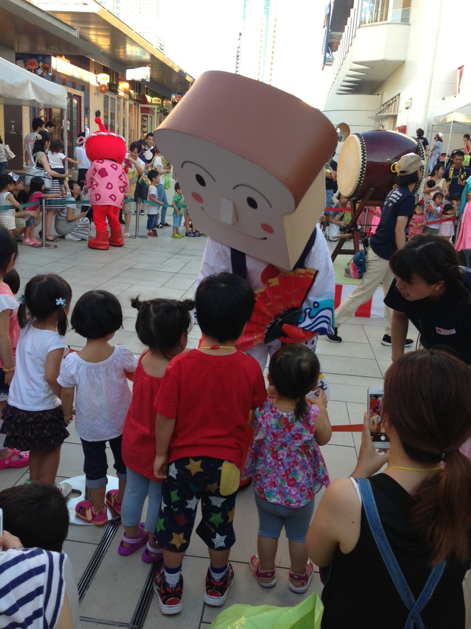Stingy Scoundrels Travel Guide To Japan: Anpanman characters free show ...