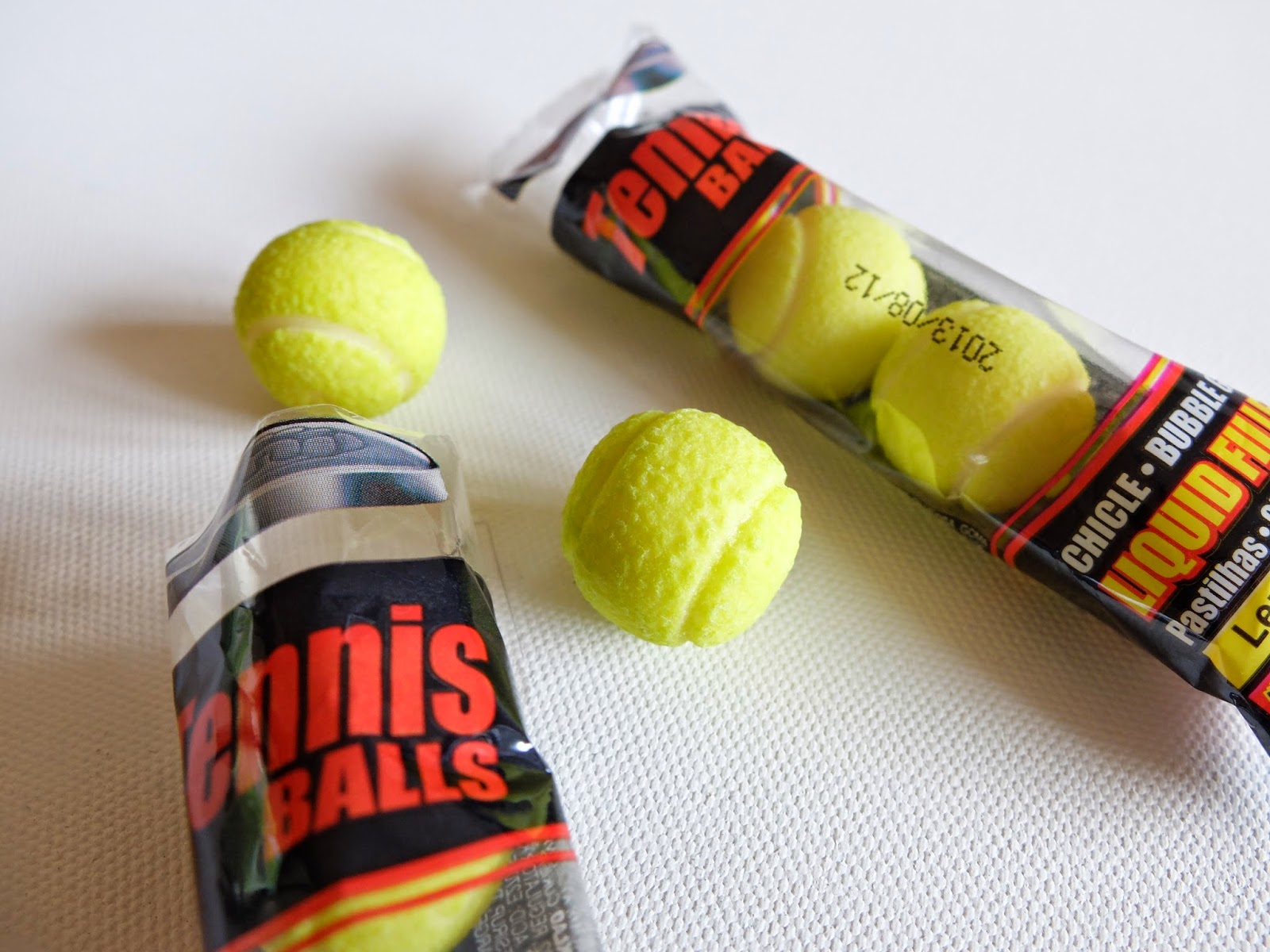 網球場的路上。KC Loves Tennis: 網球泡泡糖 - Tennis x food: Tennis ball chewing gum ...