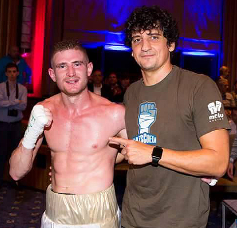 David Arteaga debuta con triunfo en el boxeo profesional | Campeones de ...