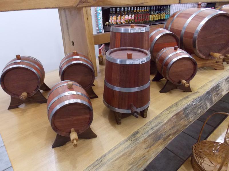 ARMAZÉM PEDROSA: TONÉIS-BARRIS-CAROTES