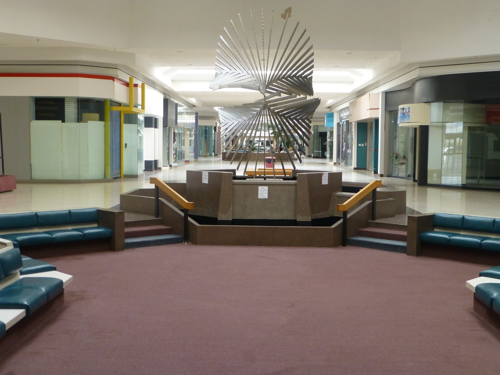 Dead and Dying retail: Euclid Square Mall, Euclid, Ohio