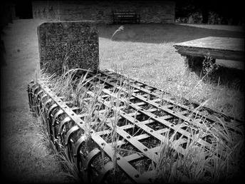 Vermont Dead Line: The Mortsafe